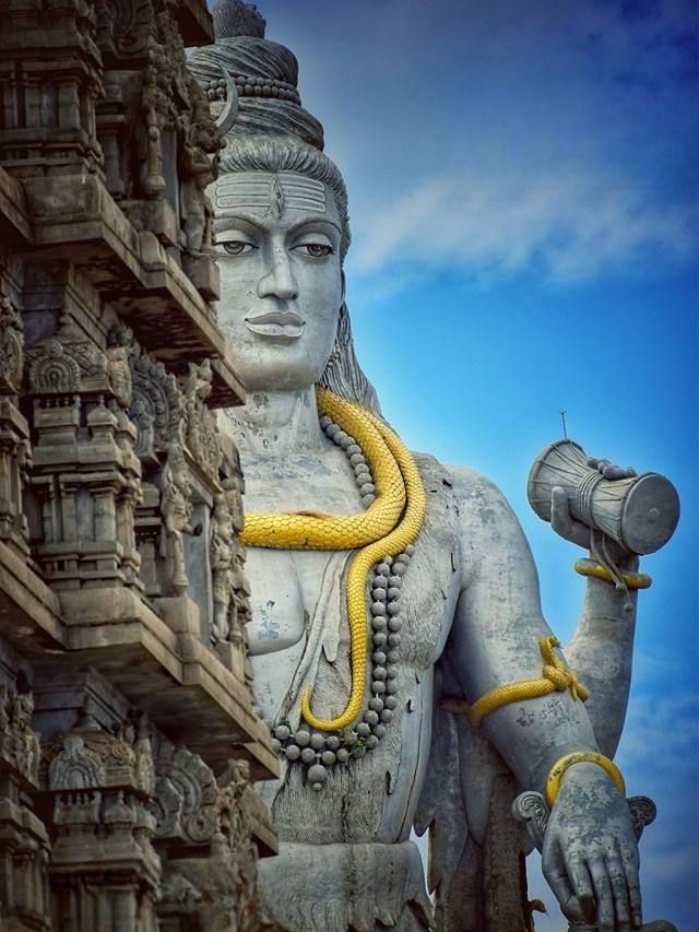 Visit Murudeshwar's Best Tourist Attractions! - People Places