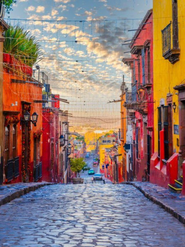 The Most Picturesque Streets In The World! - People Places
