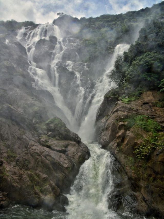 Explore These Unique Natural Wonders In India! - People Places