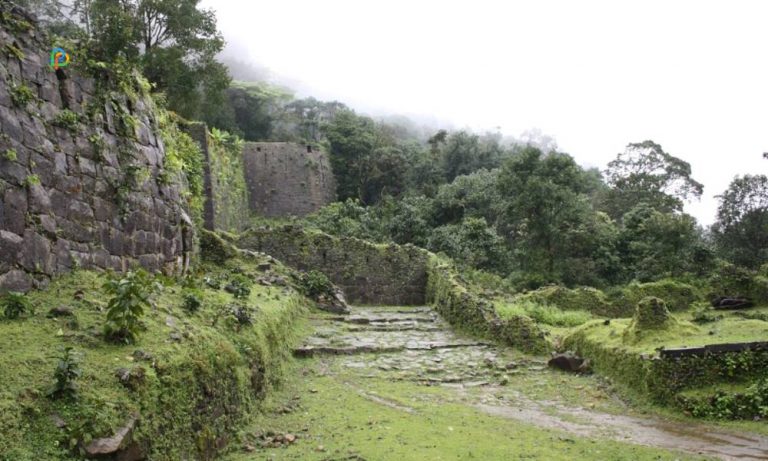 Kavaledurga Fort: Explore Karnataka's Ancient Citadel! - People Places