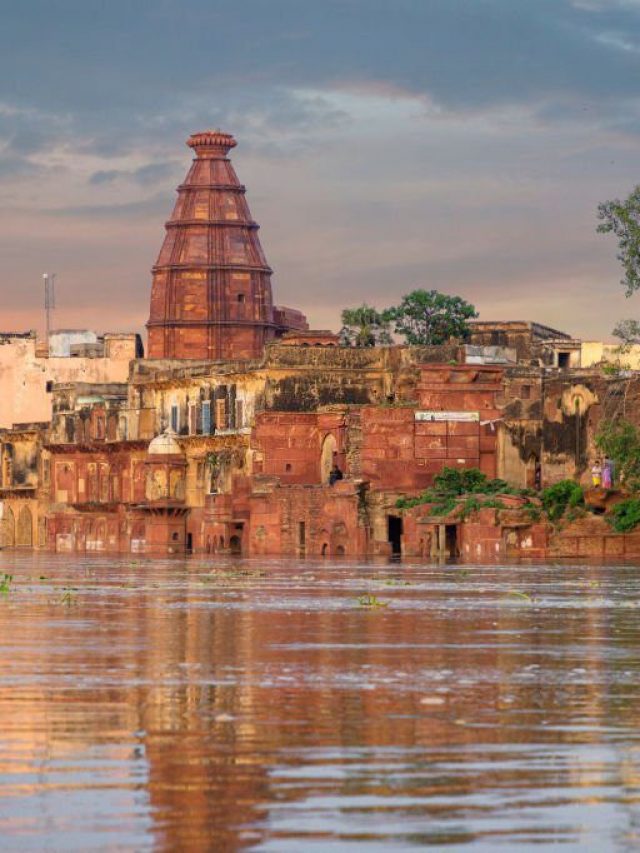 Vrindavan: The Holy City, Top Attractions! - People Places